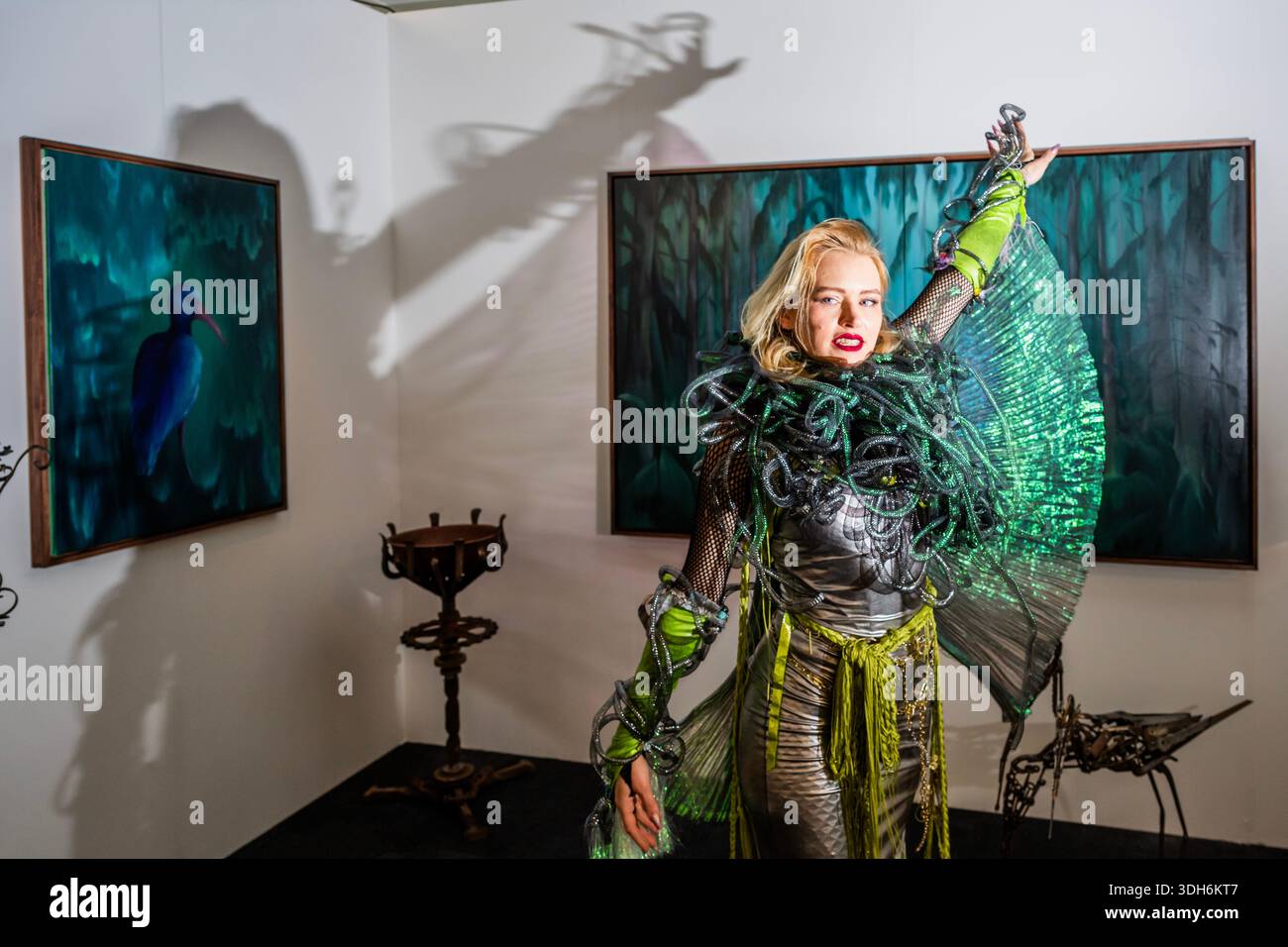 London, UK. 20th Jan, 2026. Waterflower perfoms on the Metamorphika ...