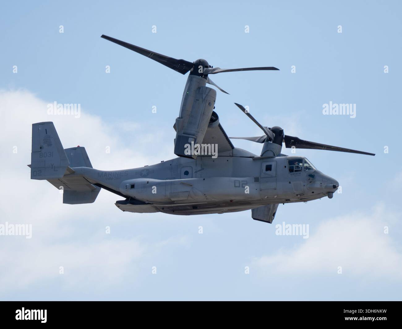 USMC MV-22B Osprey Tiltrotor Aircraft in Flight Stock Photo - Alamy