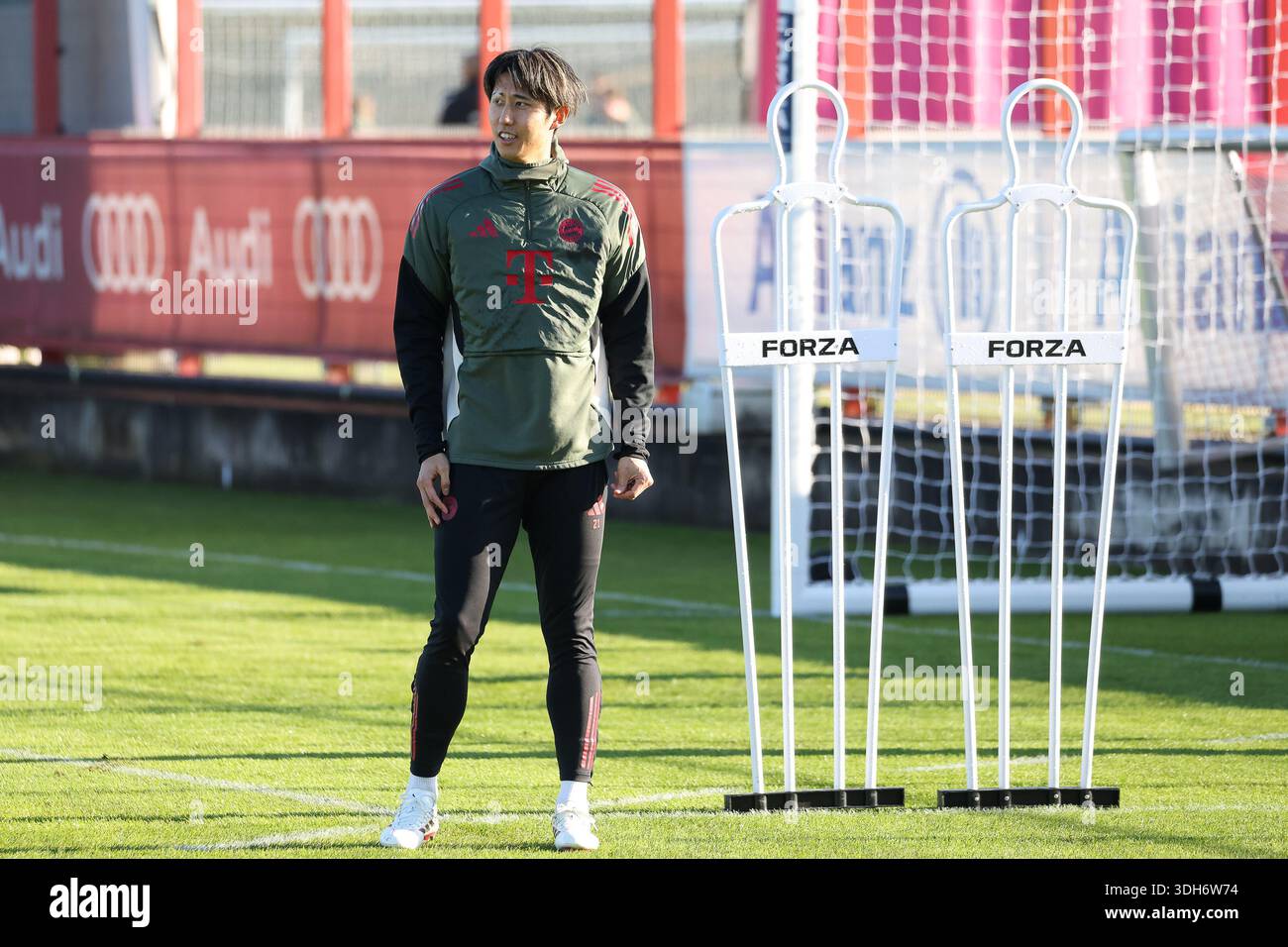 Hiroki Ito (FC FC Bayern Munich, #21), GER, final training, FC FC ...
