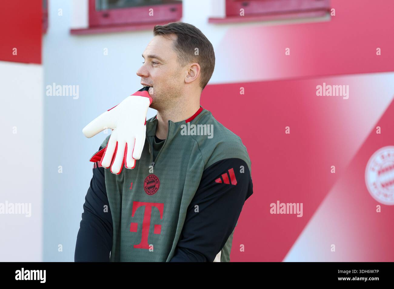 Manuel Neuer (FC FC Bayern Munich, #01), GER, final training, FC FC ...