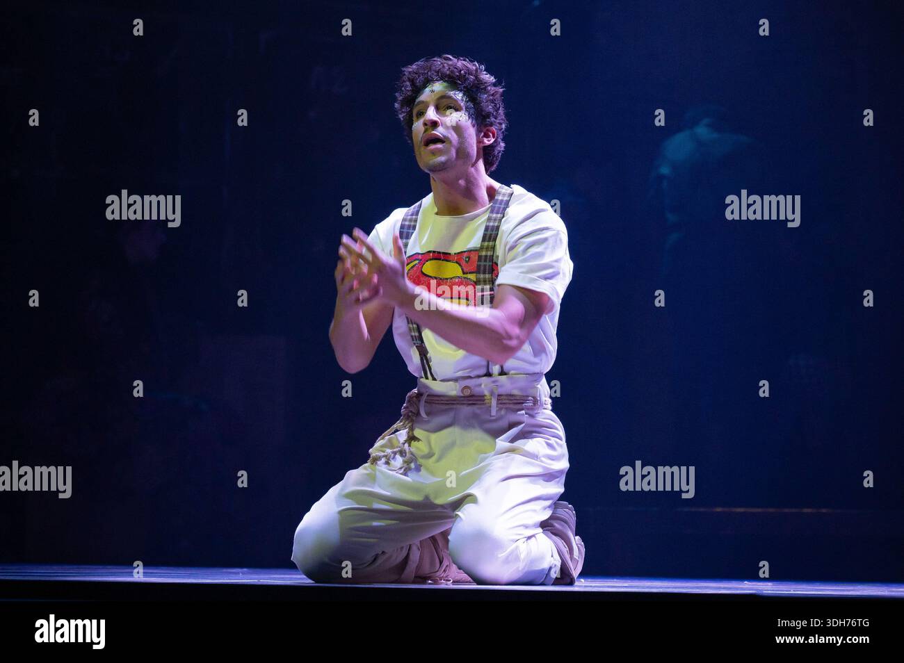 Madrid, Spain. 20th Jan, 2026. Actor Ferran Faba performs during the ...