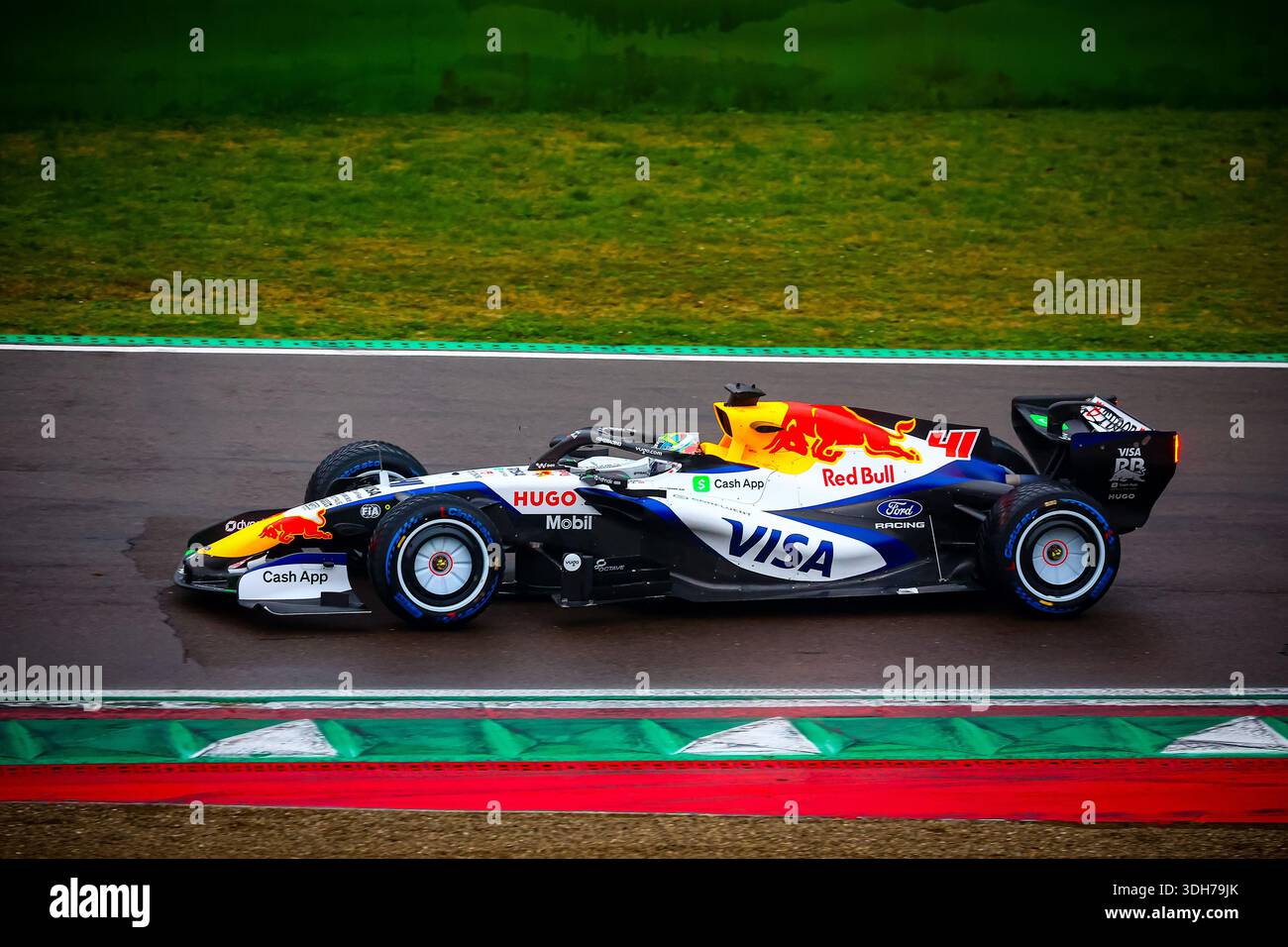 41 Arvid Lindblad, (GRB), Visa CashApp Racing Bulls, VCARB 03 Red Bull ...