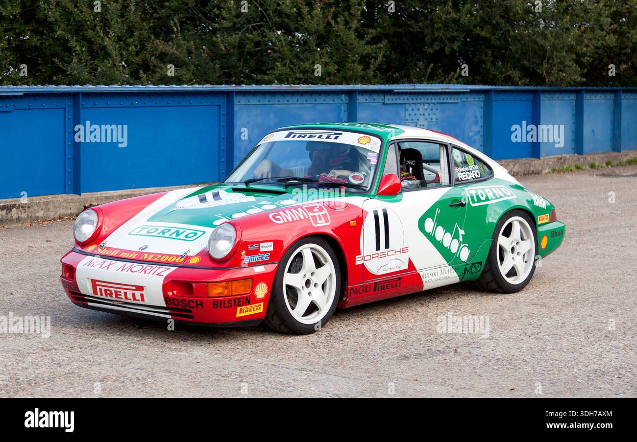 270km h tested to 173mph or 276km h hi-res stock photography and images ...