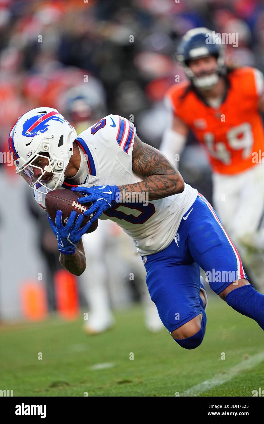 Buffalo Bills wide receiver Keon Coleman (0) catches the ball against ...