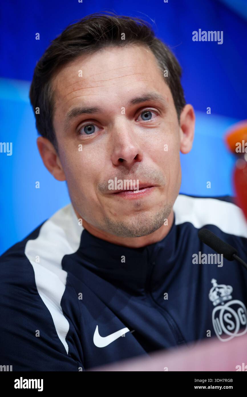 Munich, Germany. 20th Jan, 2026. Union's head coach David Hubert ...