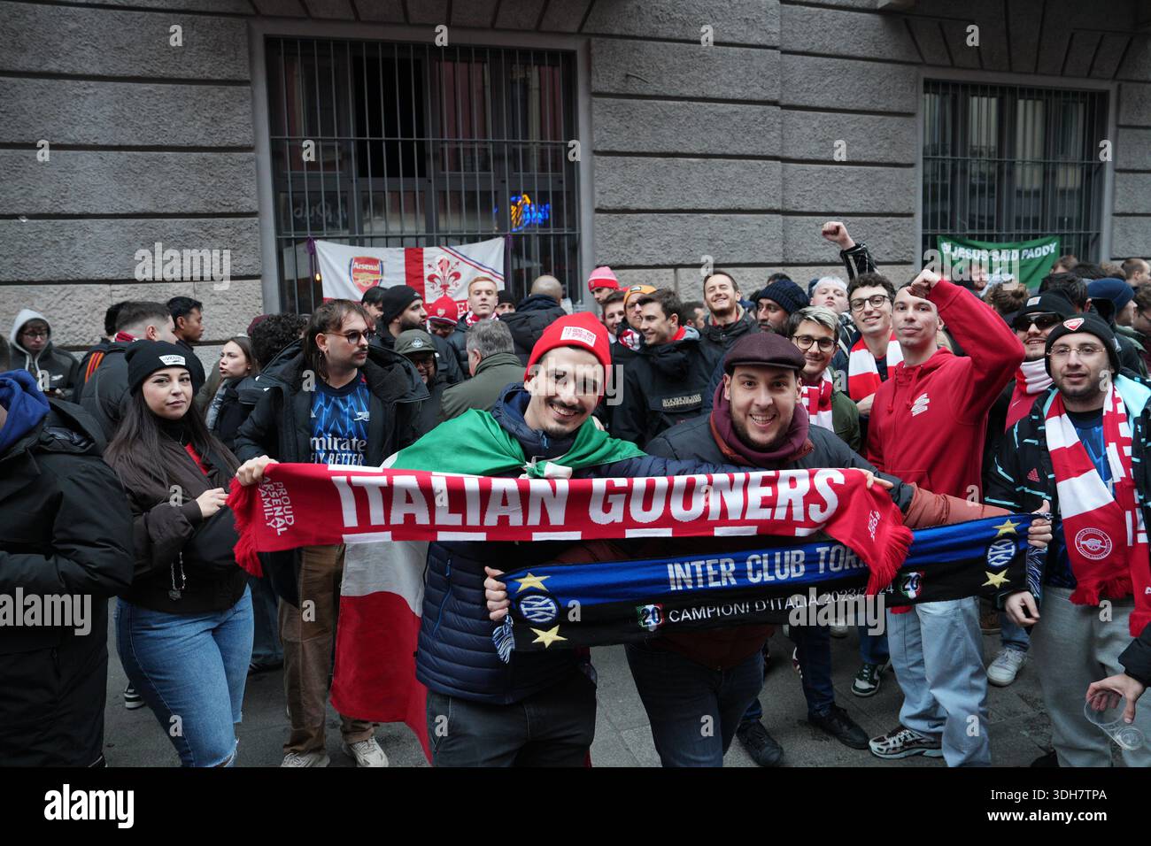Milan, Italy. 20th Jan, 2026. Milan, Arsenal Football Club fans ...