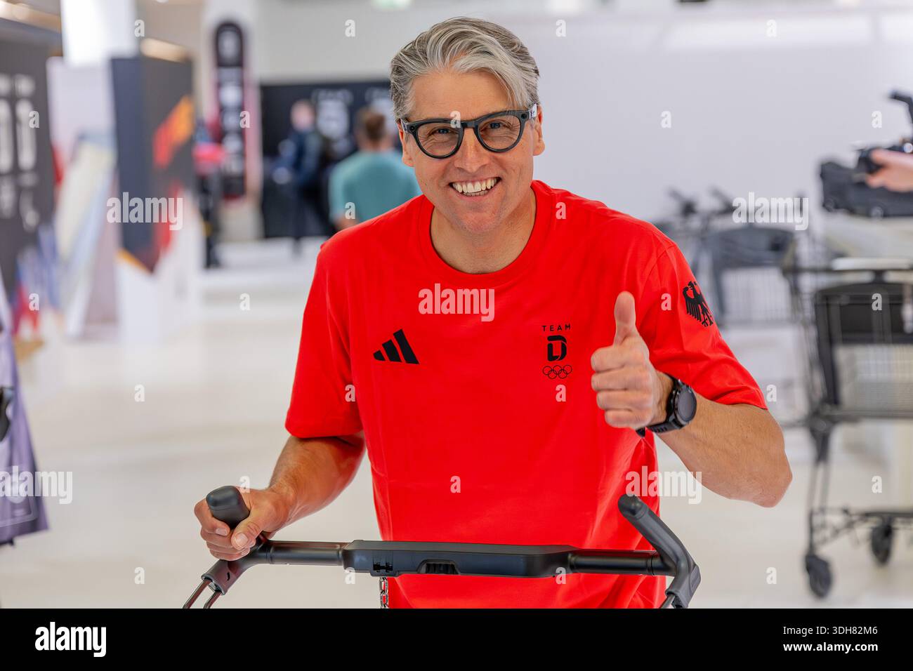 Dr. Sebastian Hinz (DOSB Olympic squad Snowboard Association Germany ...