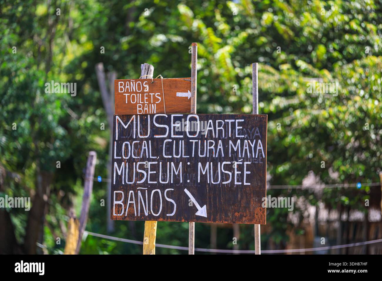 Letrero museo hi-res stock photography and images - Alamy