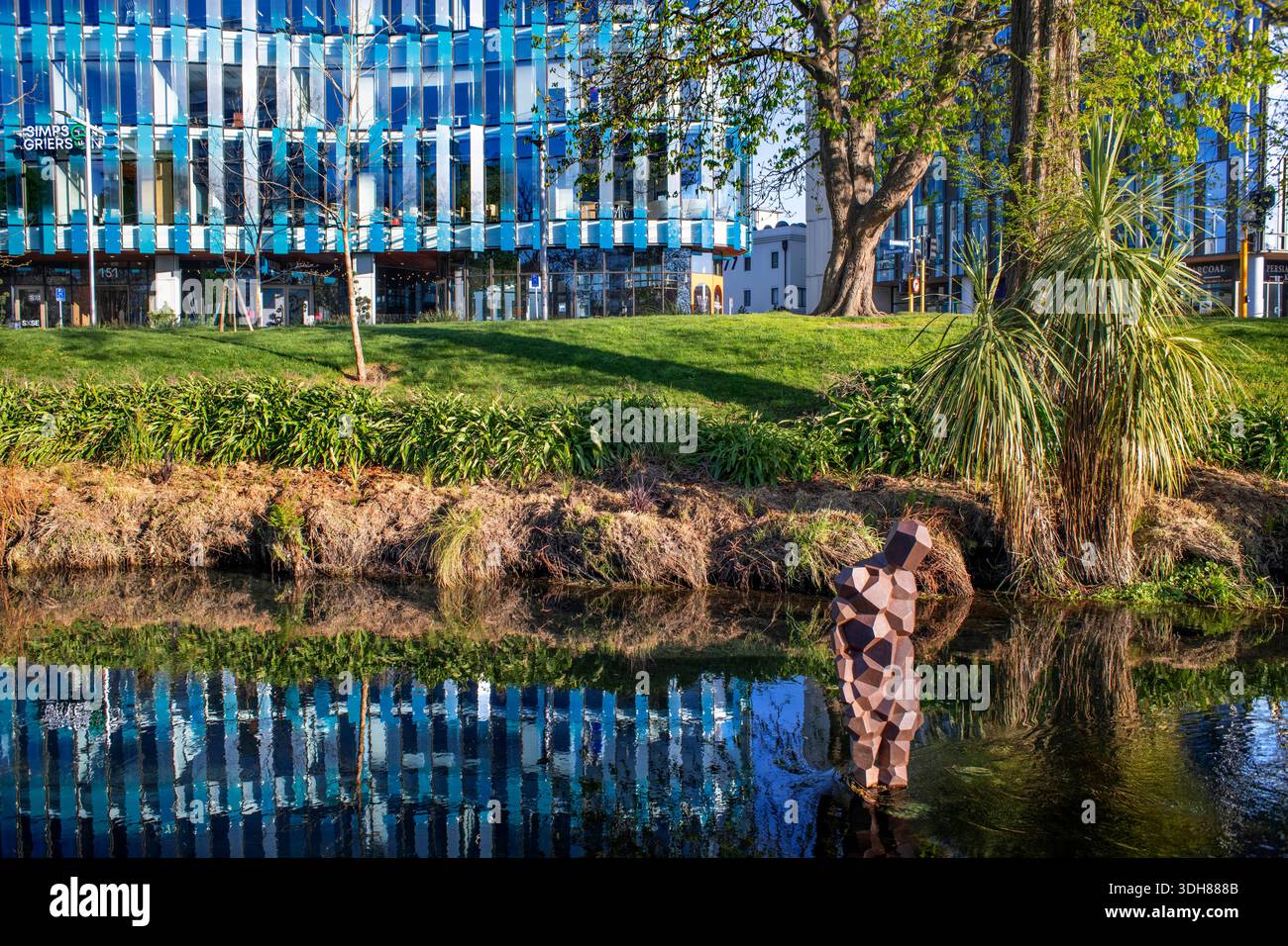 Antony gormley sculpture new zealand hi-res stock photography and ...