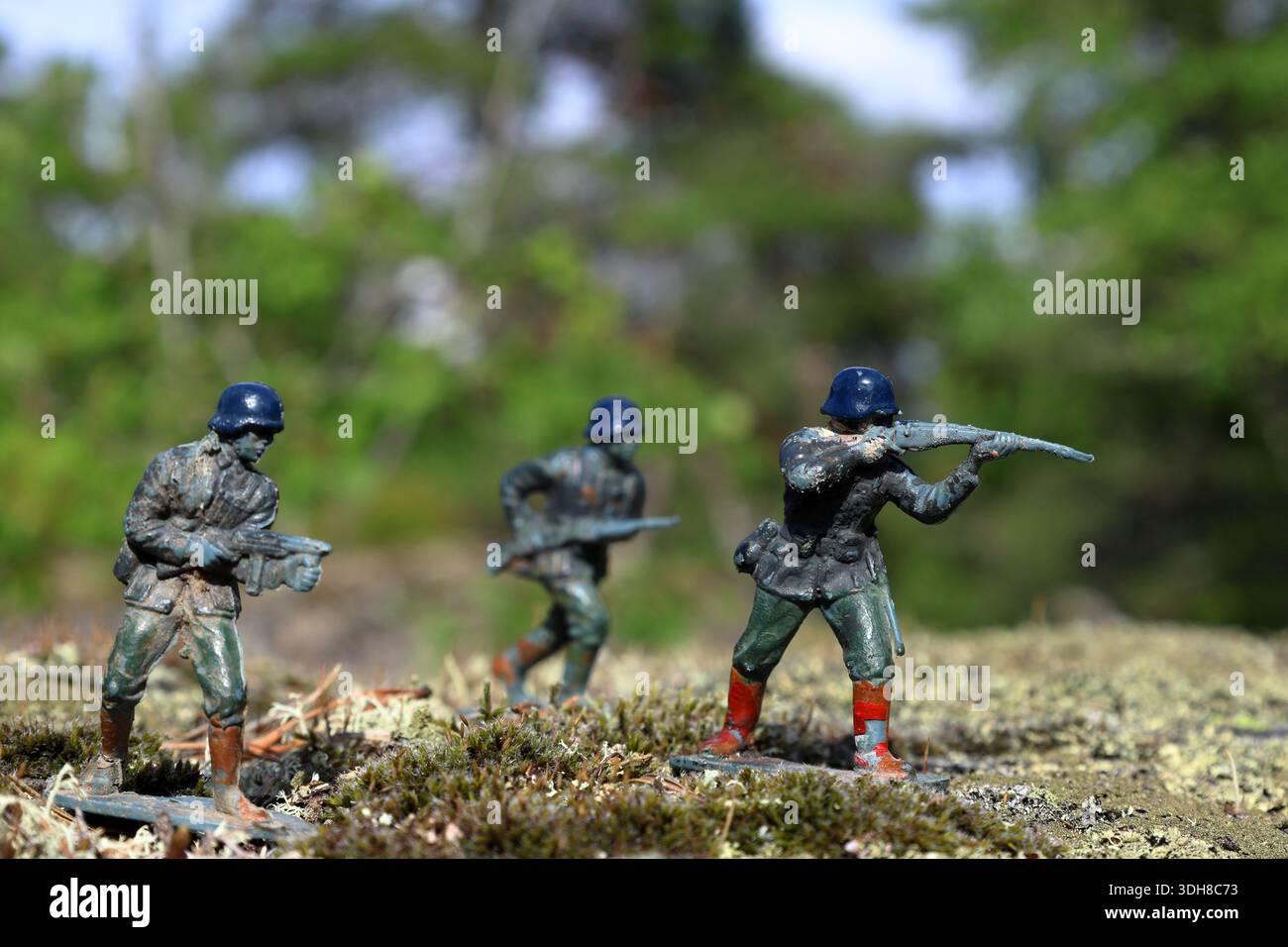German ww2 toy soldiers hi-res stock photography and images - Alamy