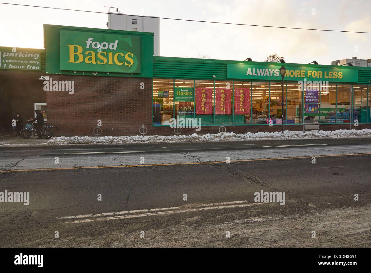 Food basics grocery supermarket store hi-res stock photography and ...