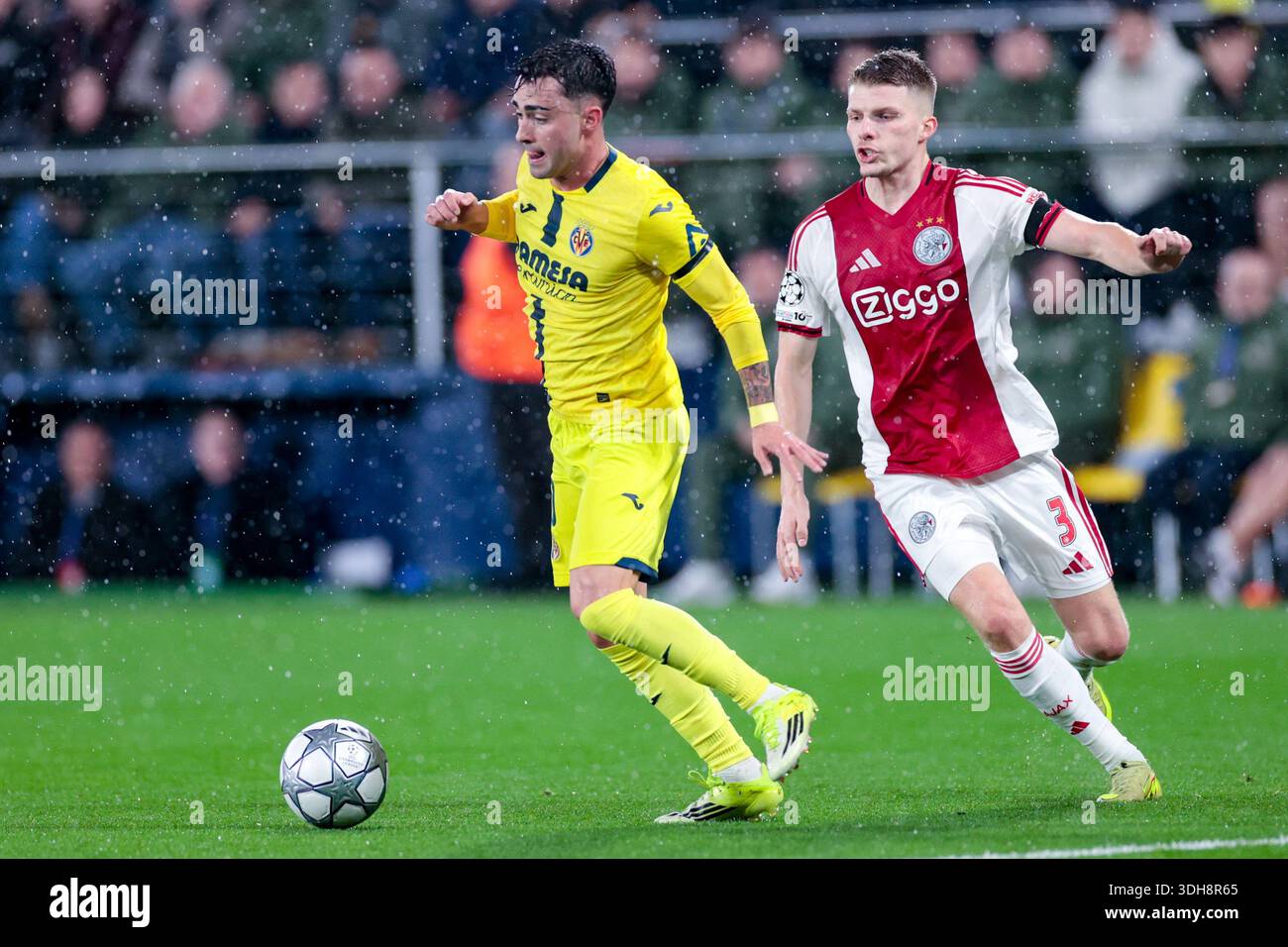 Villarreal vs ajax hi-res stock photography and images - Alamy