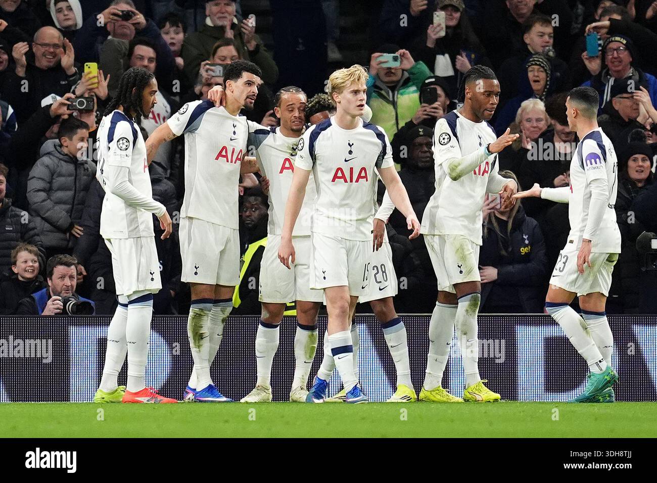 Tottenham Hotspur's Dominic Solanke (second left) celebrates with team ...