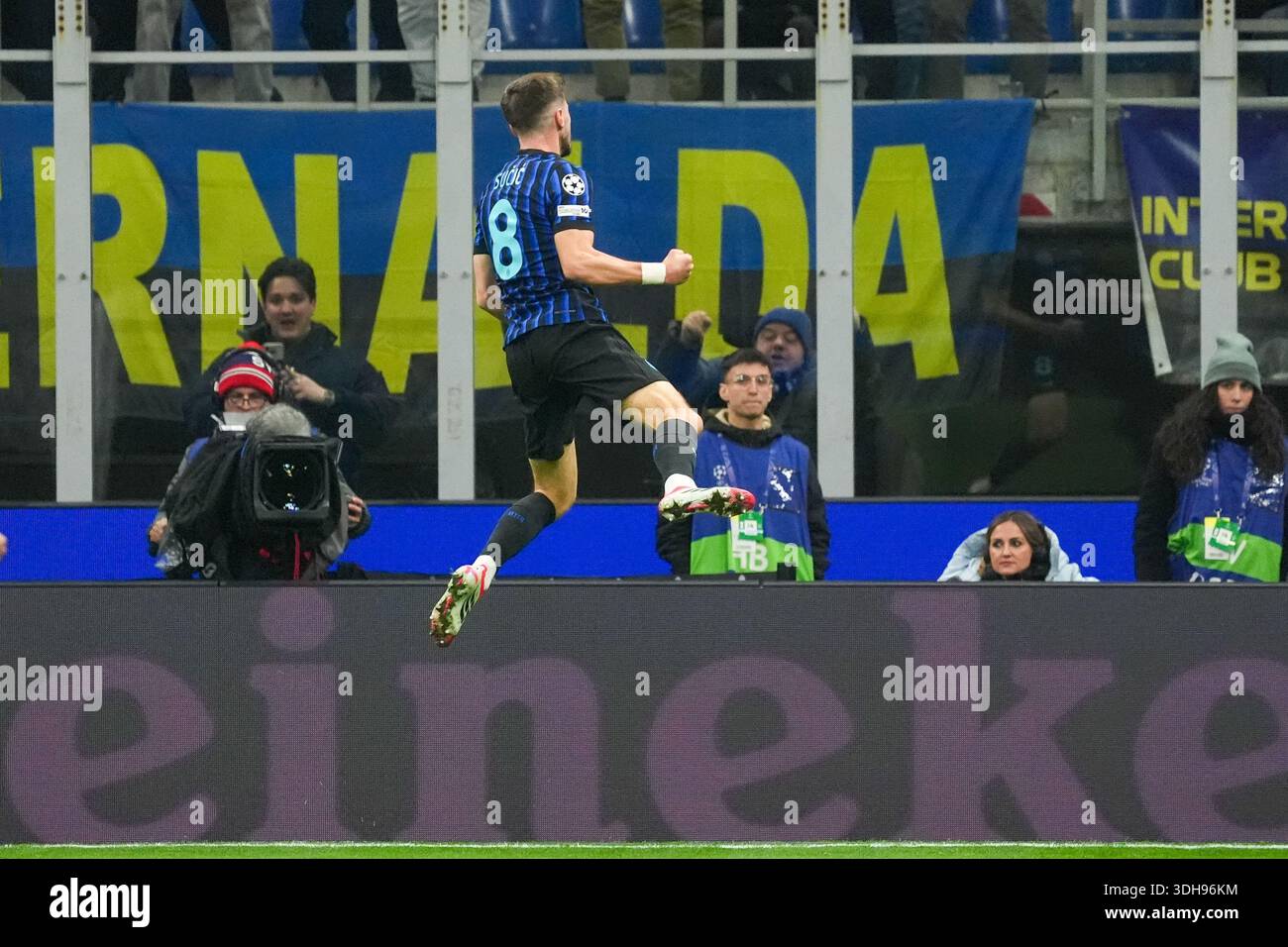 Petar Sucic celebrate the goal with the team mates during the UEFA ...