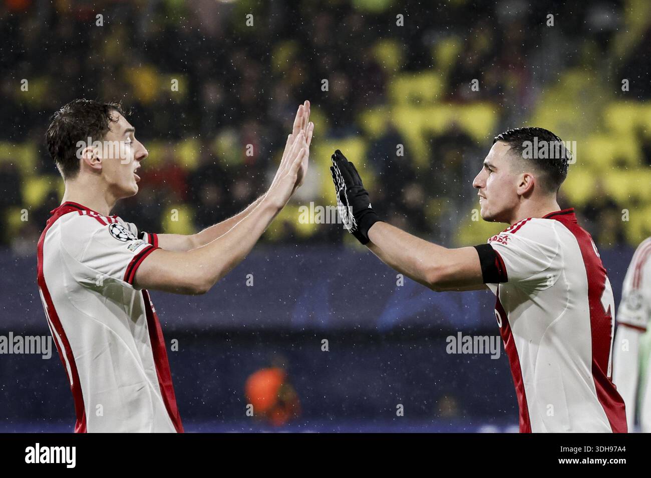 VILLARREAL - (l-r) Youri Baas of AFC Ajax and Oscar Gloukh of AFC Ajax ...