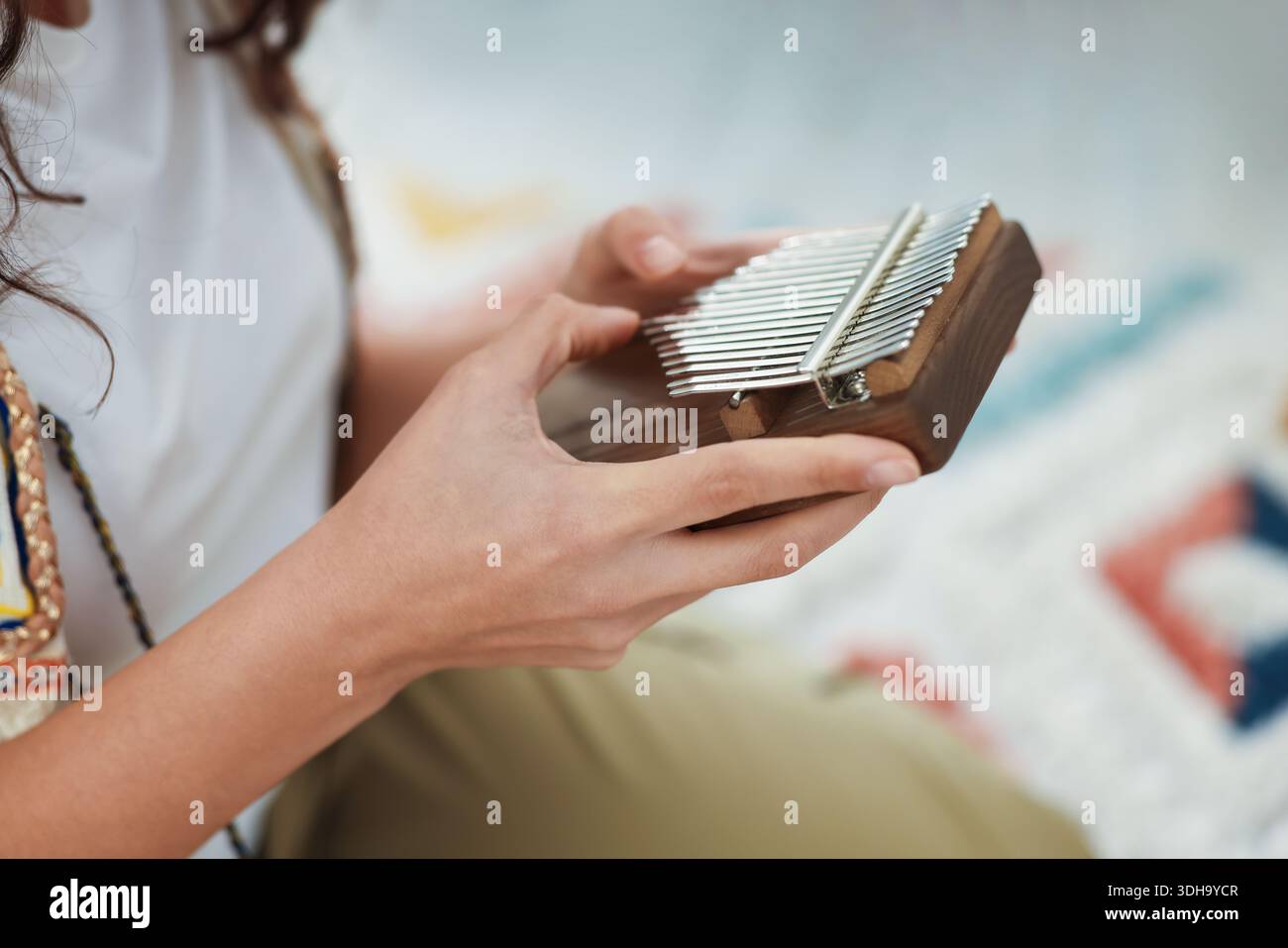 Kalimba band hi-res stock photography and images - Alamy