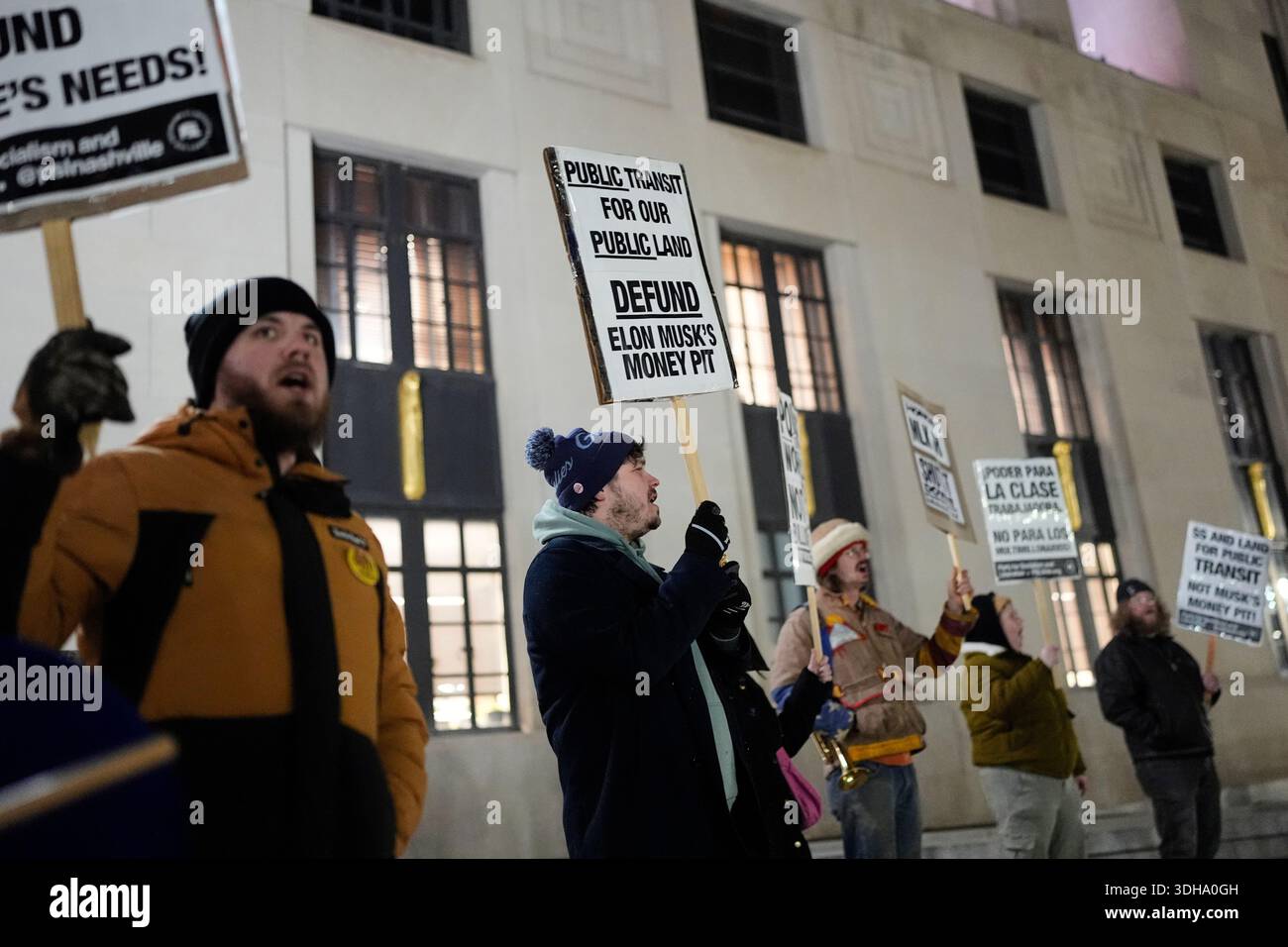 People protest against the Music City Loop, an underground tunnel by ...