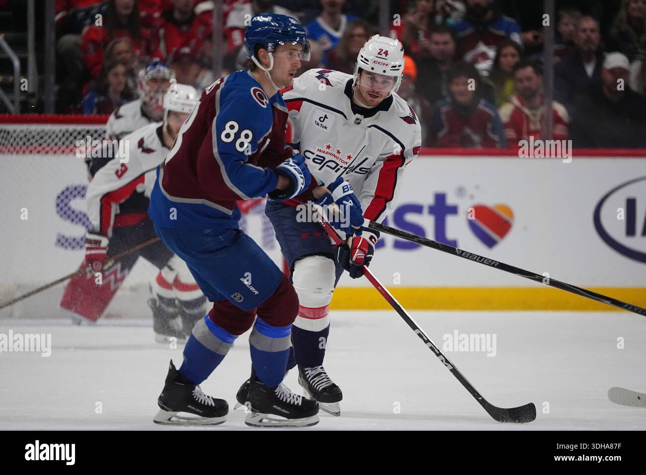 Colorado Avalanche center Martin Necas (88) and Washington Capitals ...