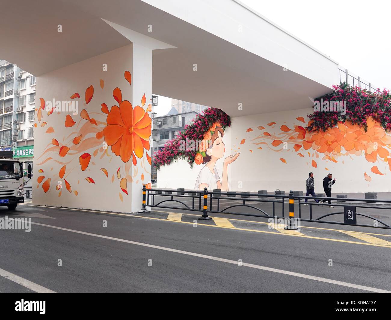 New large-scale artistic wall paintings with artificial bougainvillea ...