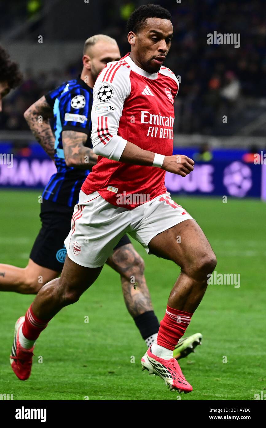 Jurrien timber arsenal fc hi-res stock photography and images - Alamy