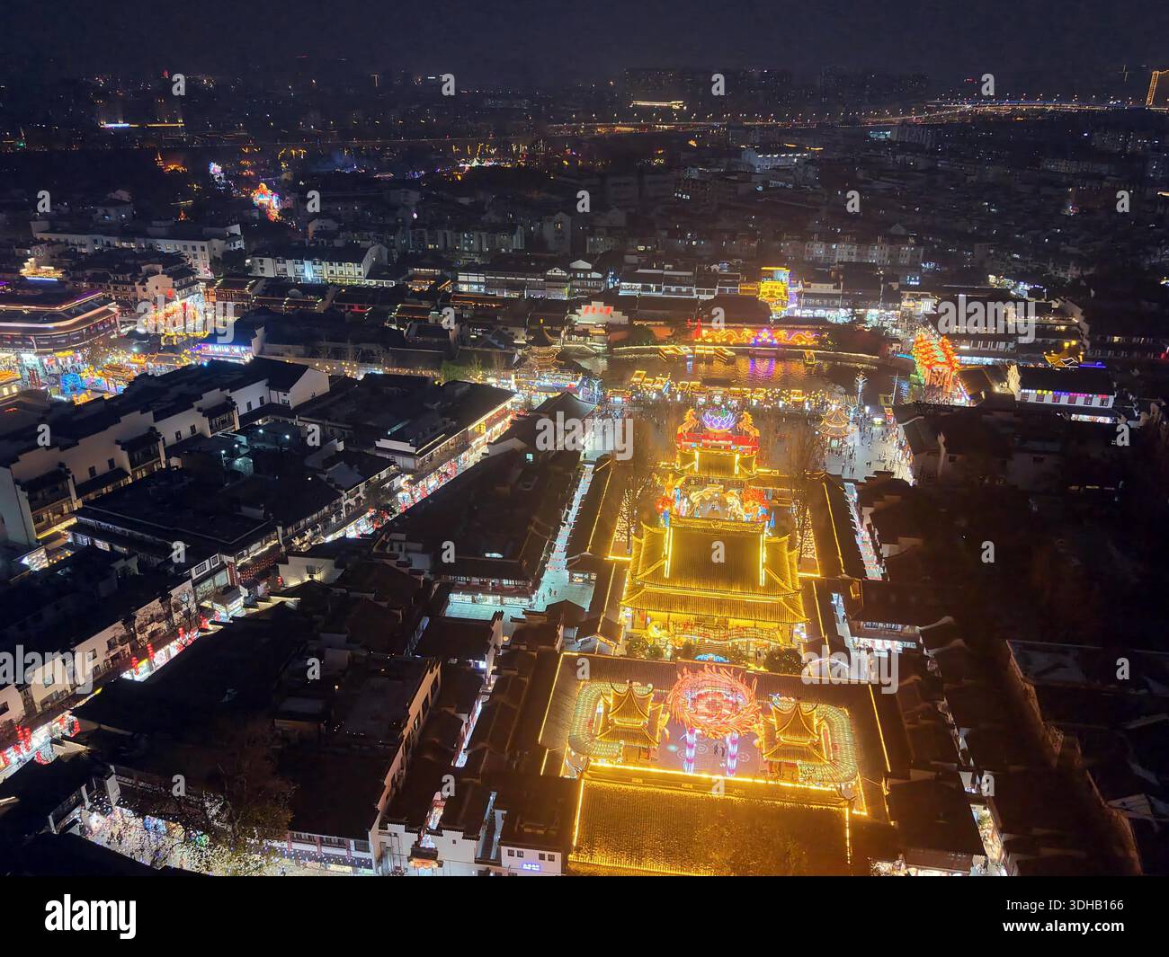 Colorful lanterns illuminate Confucius Temple area in Nanjing City ...