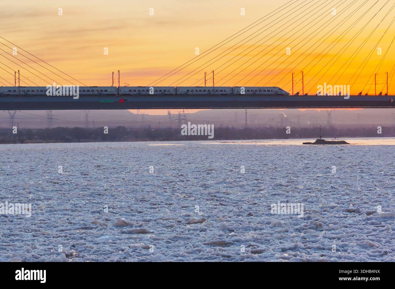 SHIZUISHAN, CHINA - JANUARY 21, 2026 - The frozen Yellow River scenery ...