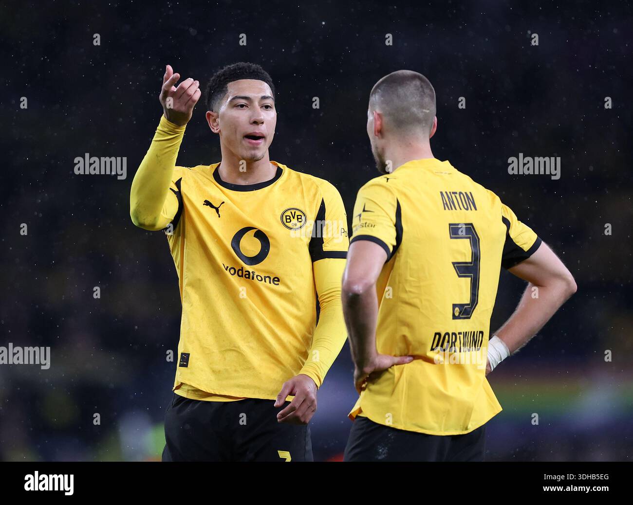 London, UK. 20th Jan, 2026. Jobe Bellingham of Borussia Dortmund with ...