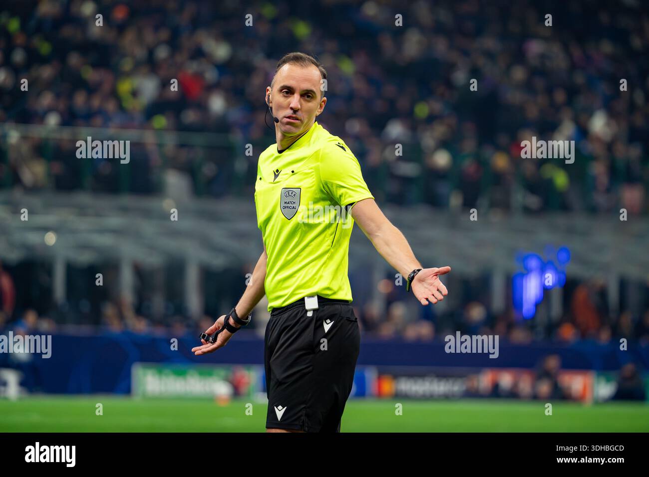 Milan, Italie. 20th Jan, 2026. Joao Pinheiro (Referee) during the UEFA ...