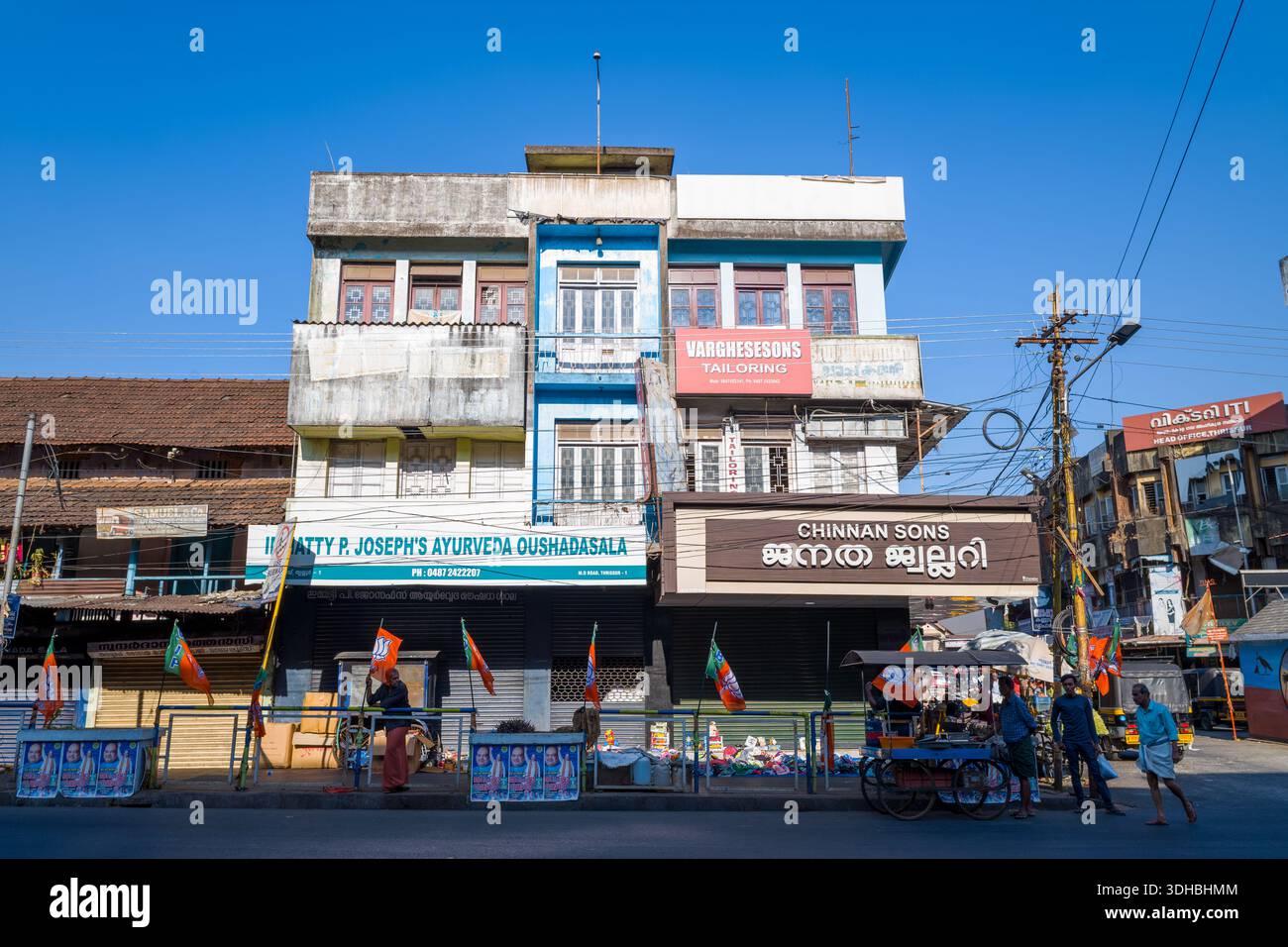 Matty p josephs ayurveda oushadasala hi-res stock photography and ...