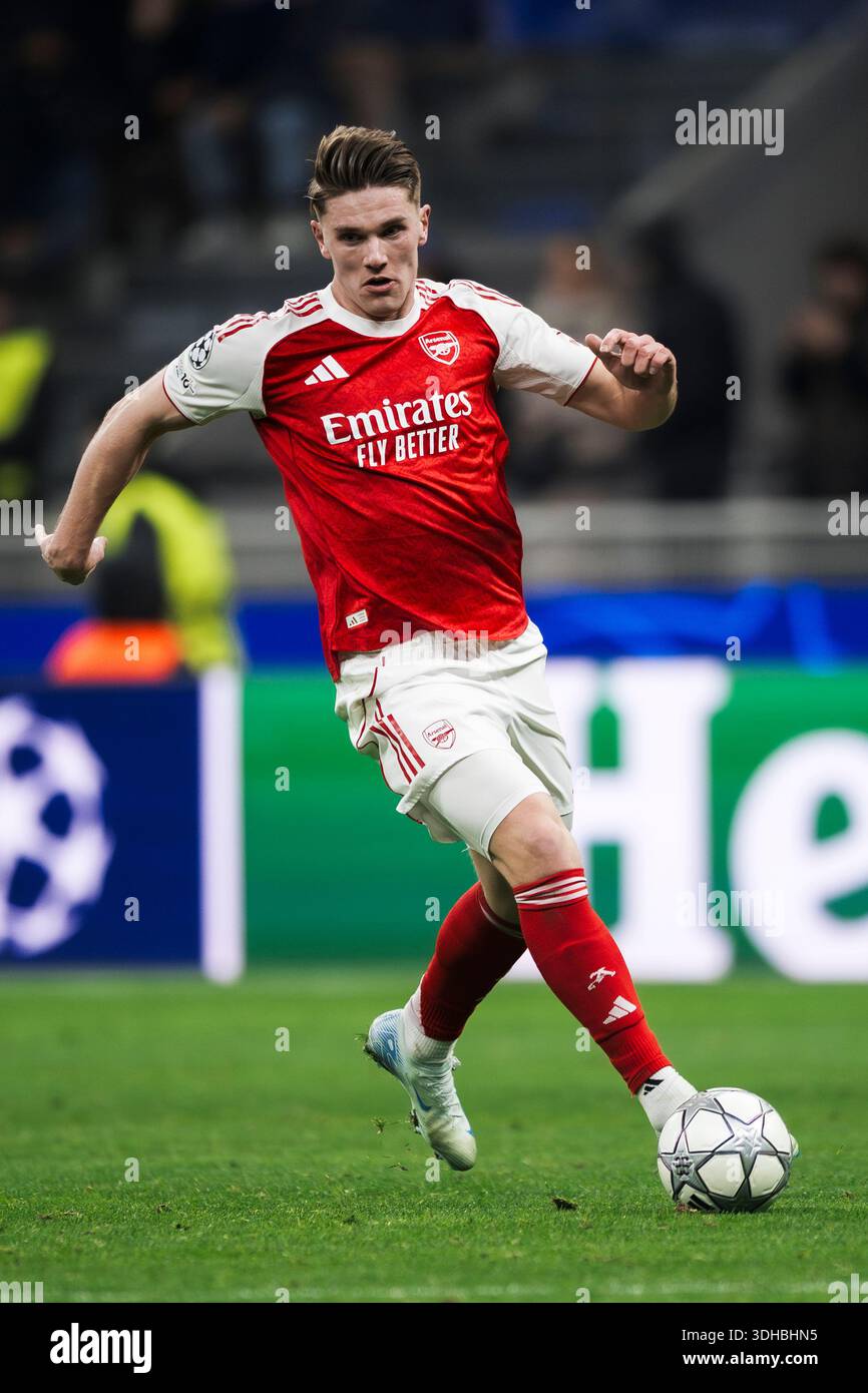 Viktor Gyokeres of Arsenal FC in action during the UEFA Champions ...