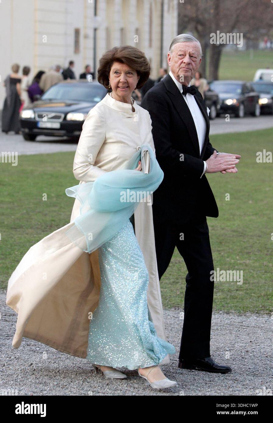 Princess Désirée of Sweden has passed away at the age of 87 at her home ...
