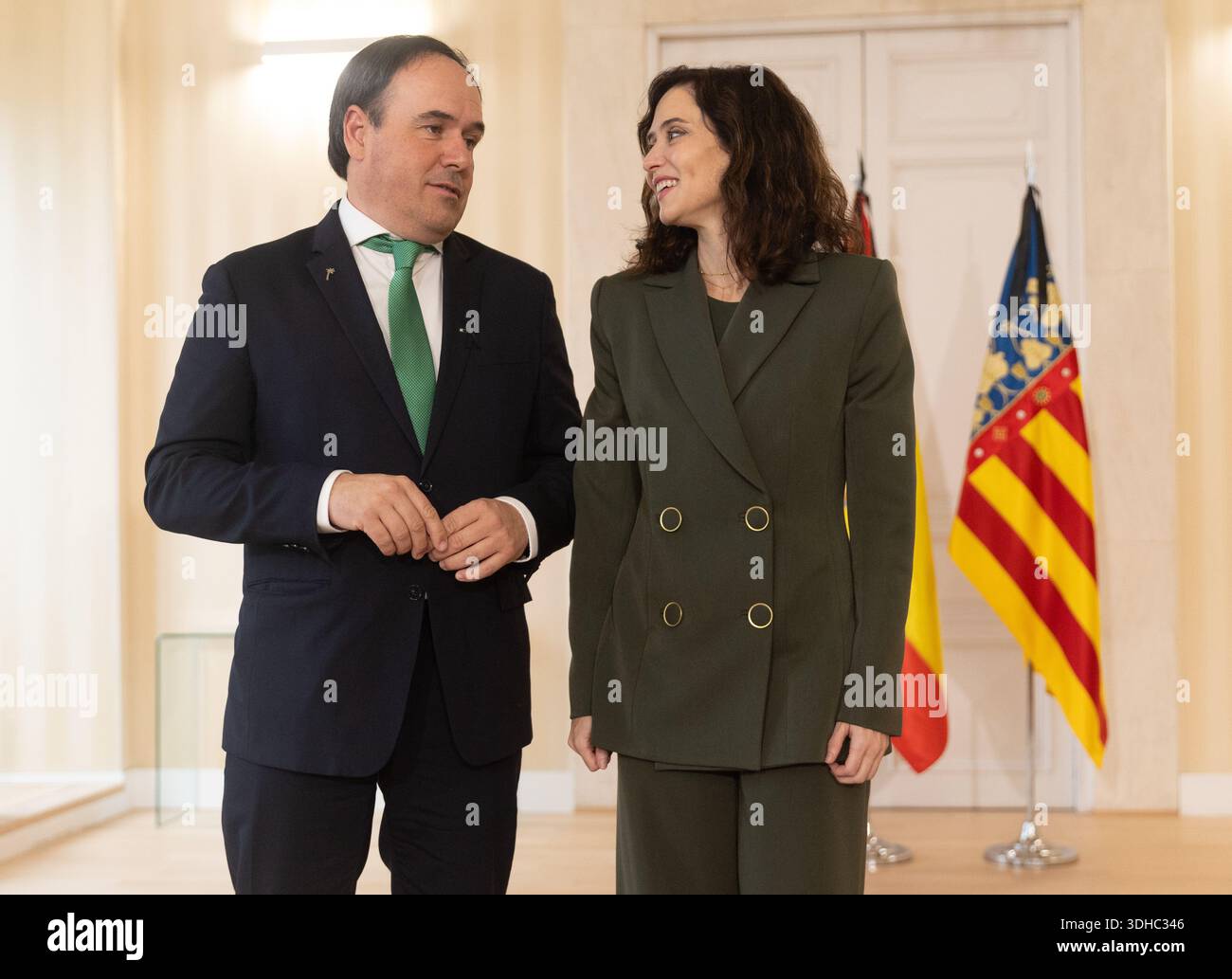 The President of the Community of Madrid, Isabel Díaz Ayuso, and the ...