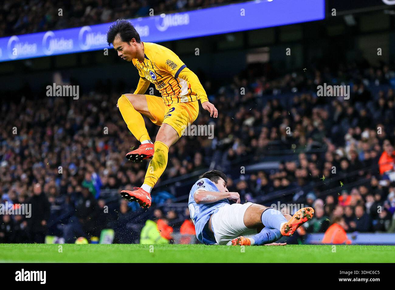 Kaoru Mitoma of Brighton during the Manchester City v Brighton & Hove ...