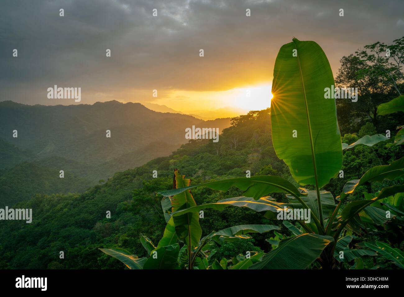 Colombia sunset hi-res stock photography and images - Alamy