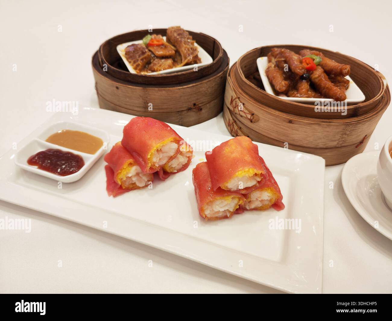Chinese dim sum delight hi-res stock photography and images - Alamy