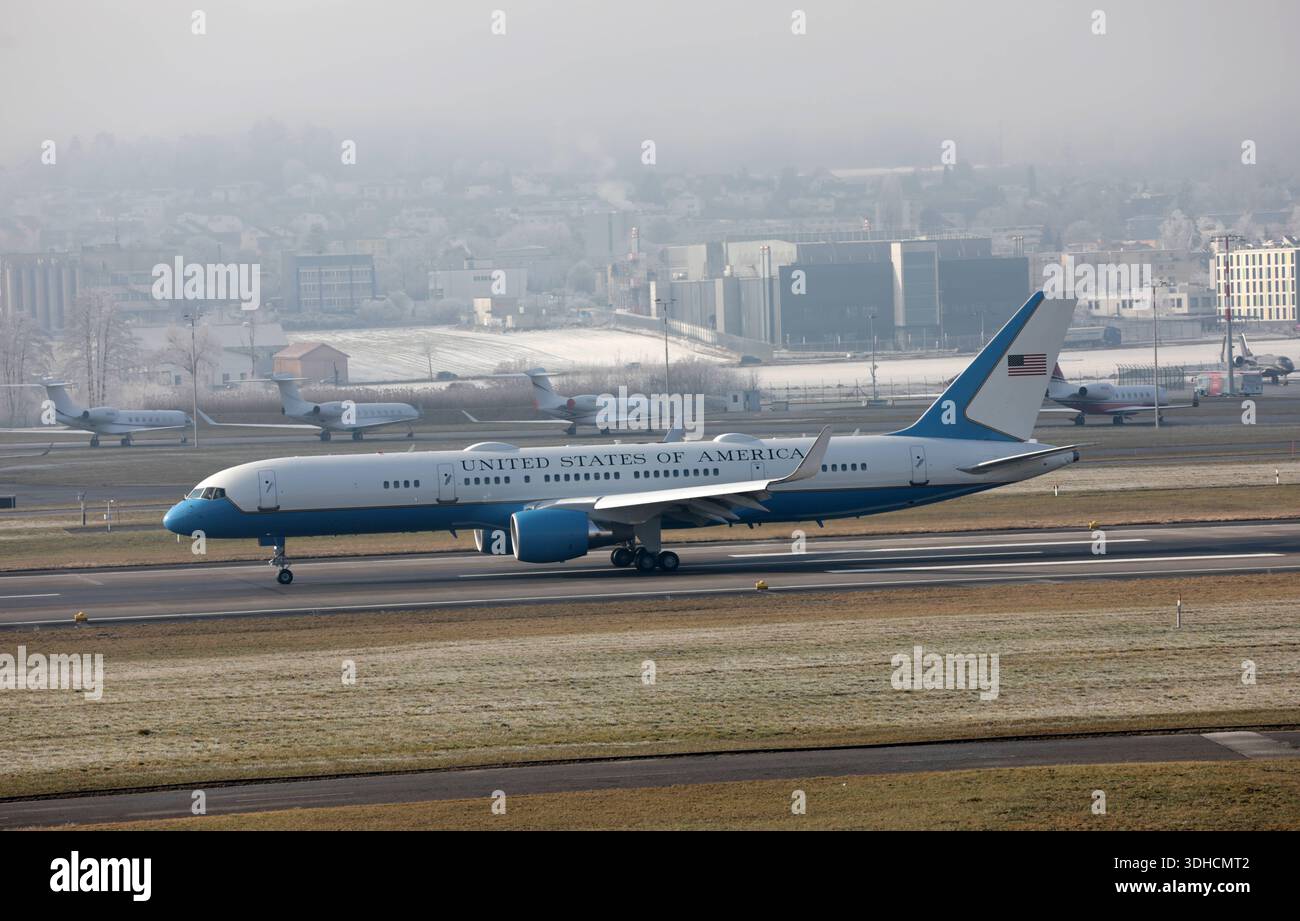 Ankunft der Air Force One mit dem US-amerikanischen Präsident Donald ...