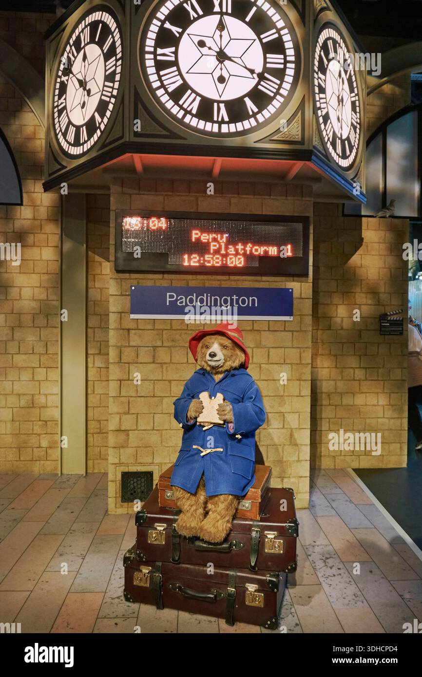 United Kingdom, London, Marylebone, Madame Tussauds Wax Museum ...