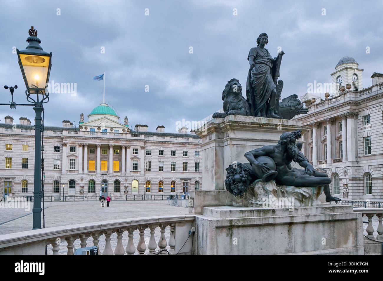 John bacon sculpture hi-res stock photography and images - Alamy