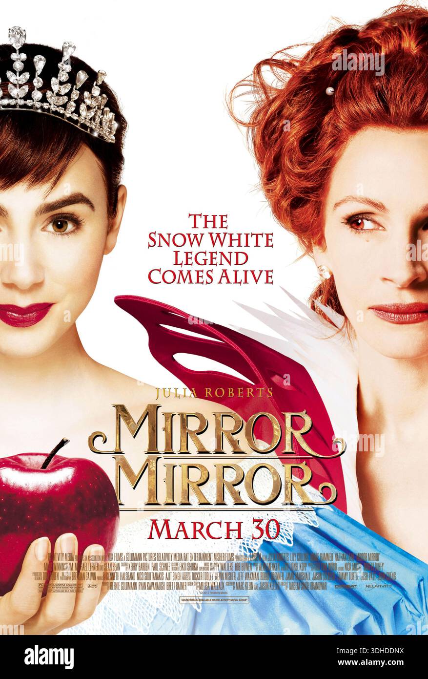 Mirror mirror lily collins art hi-res stock photography and images - Alamy