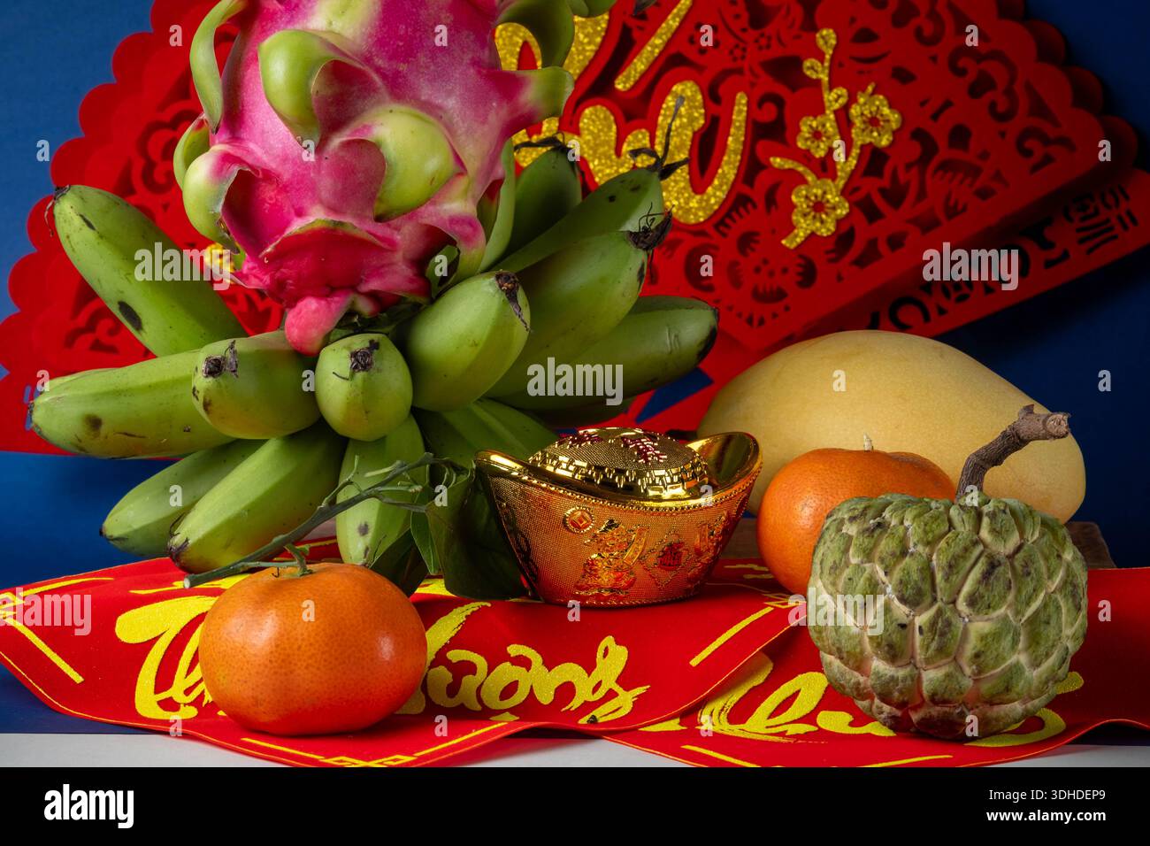Vietnamese New Year Tet Five Fruit Tray Mam Ngu Qua Stock Photo - Alamy