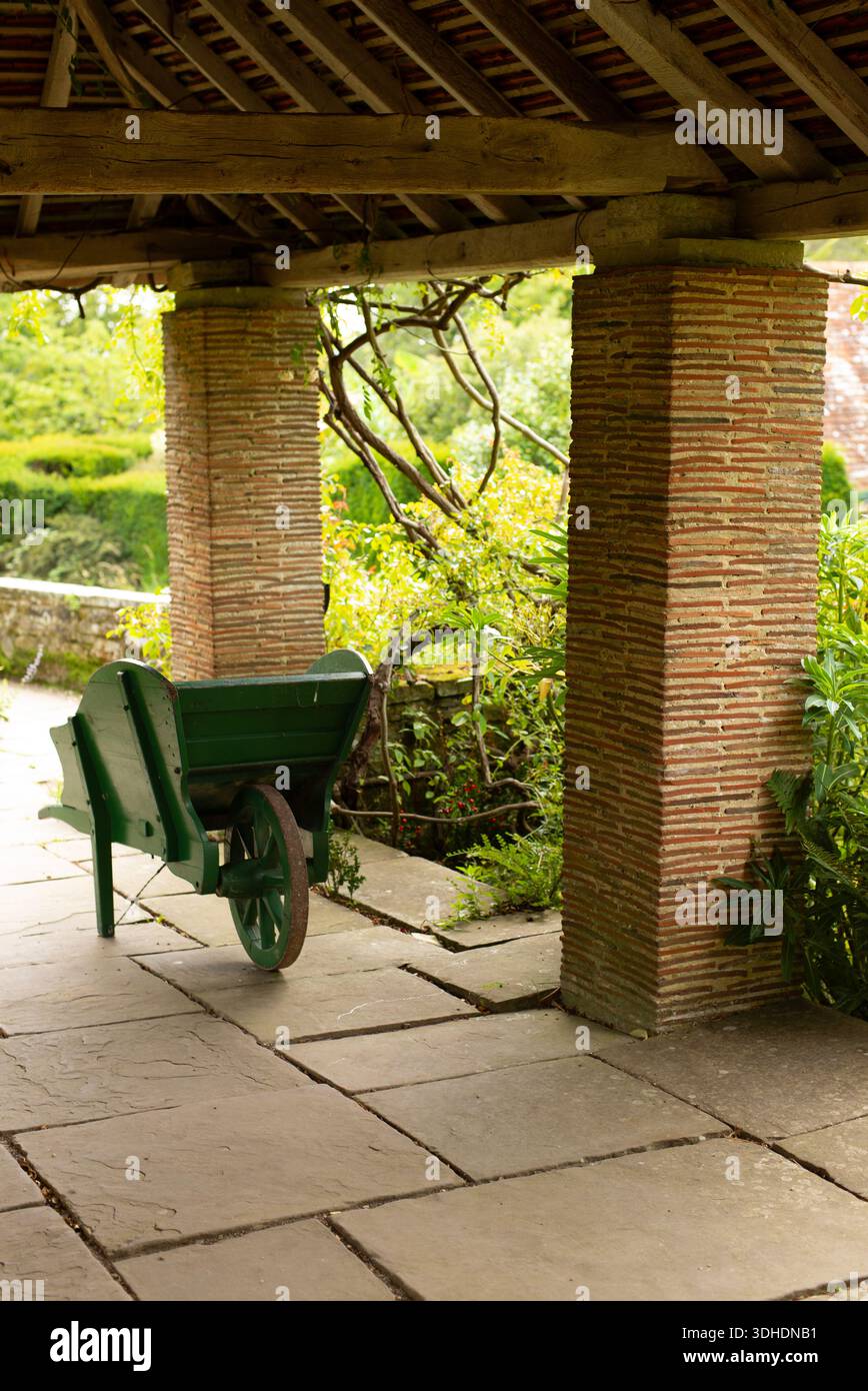 Dependable wheelbarrow hi-res stock photography and images - Alamy