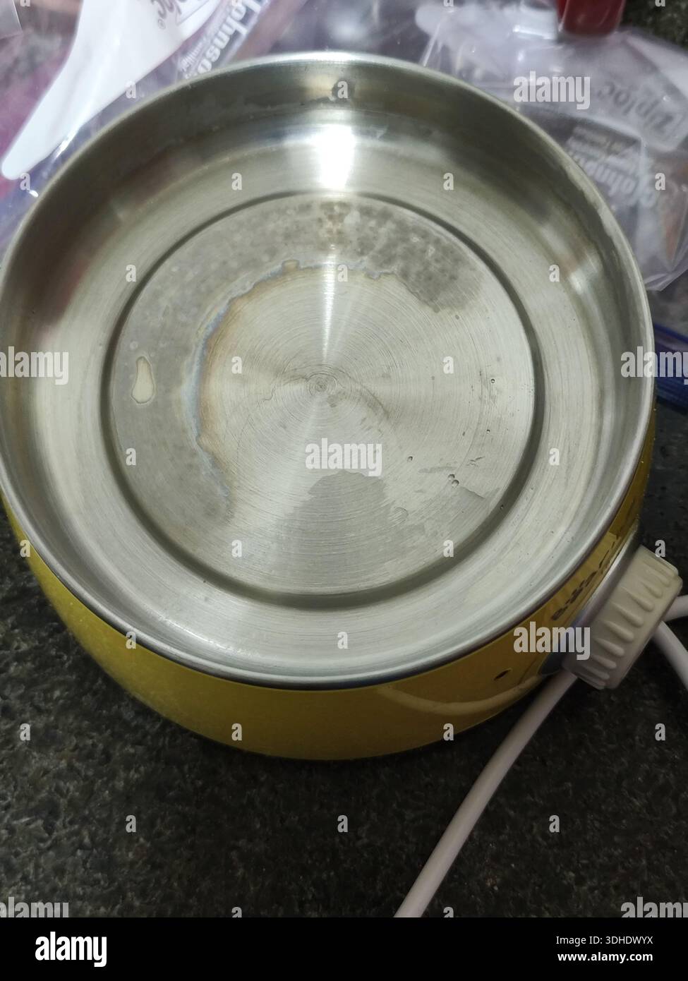 Electric food warmer hi-res stock photography and images - Alamy