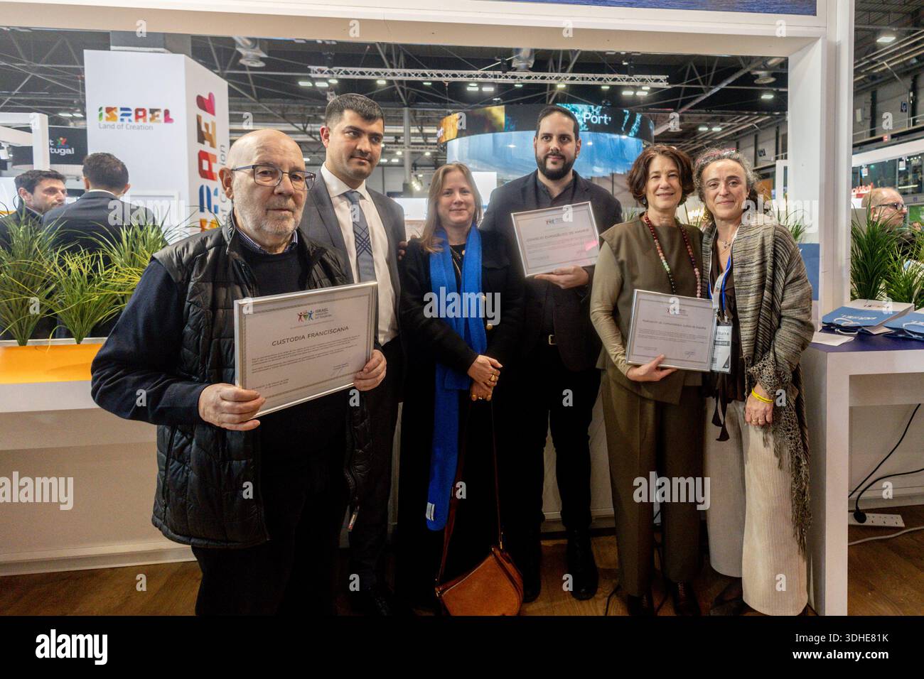 Israel's Chargé d'Affaires Dana Erlich (c) during the thanksgiving ...