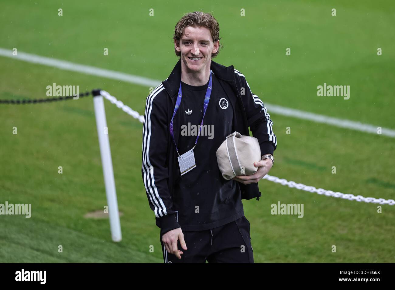 Anthony Gordon of Newcastle Untied arrives during the UEFA Champions ...