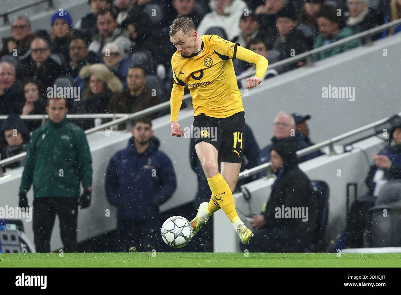 Tottenham Hotspur Stadium, London, UK. 20th Jan, 2026. UEFA Champions ...