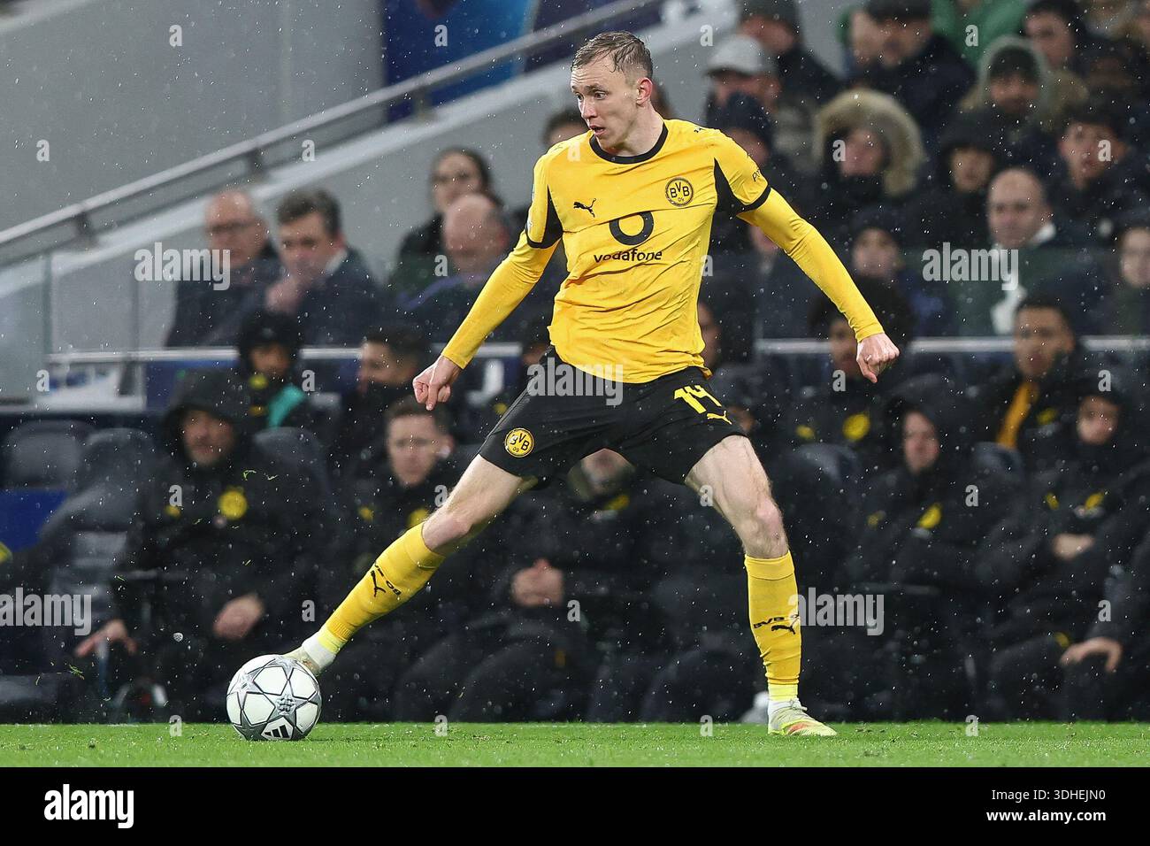Tottenham Hotspur Stadium, London, UK. 20th Jan, 2026. UEFA Champions ...