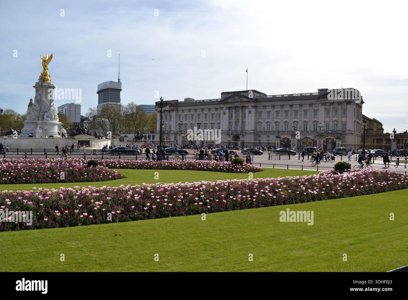 British monarchy residence building hi-res stock photography and images ...