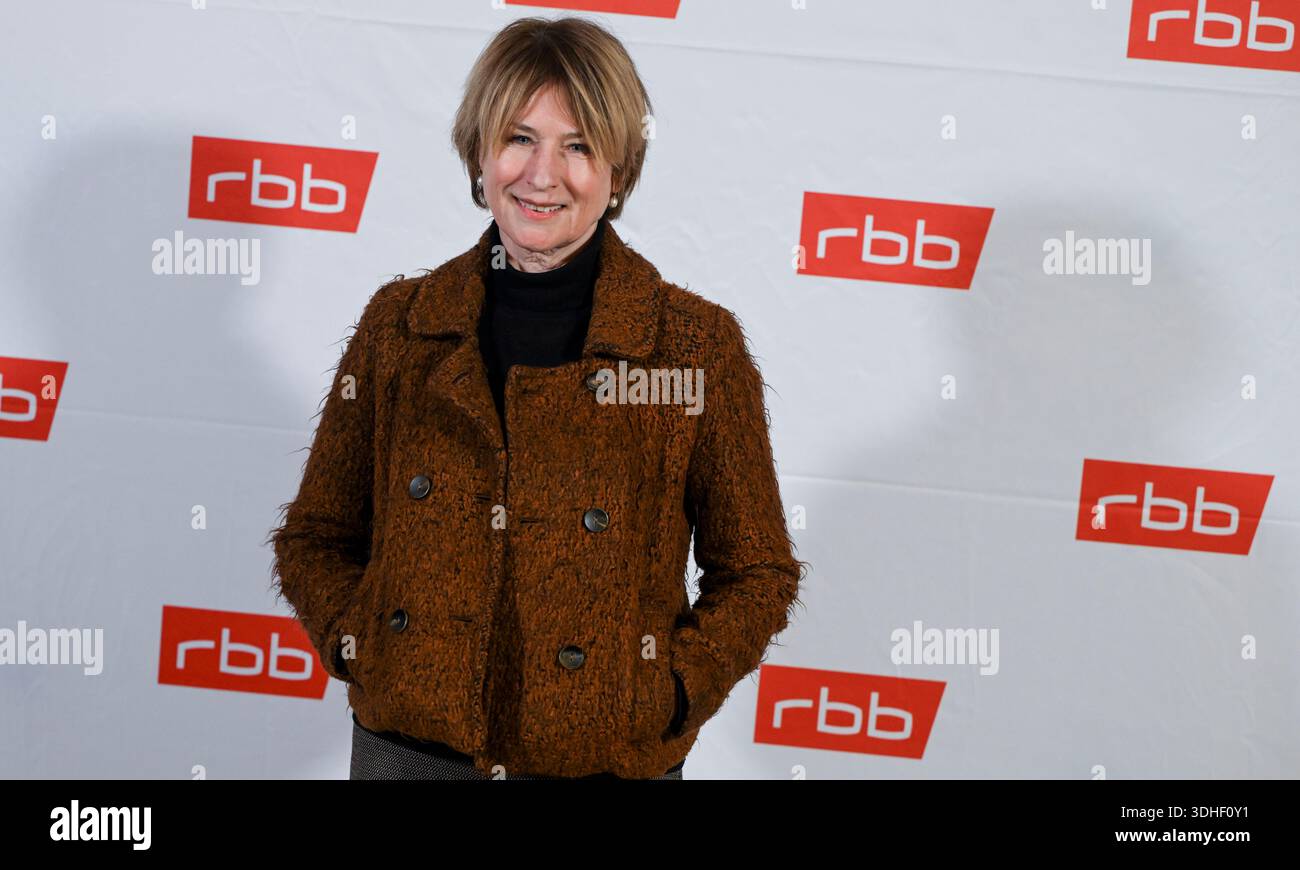 Berlin, Germany. 21st Jan, 2026. Actress Corinna Harfouch attends the ...