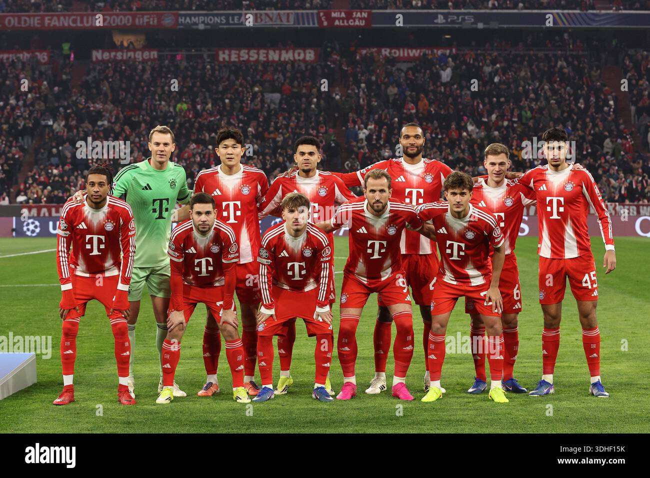 MUNICH - Team photo of FC Bayern Munich during the Champions League ...