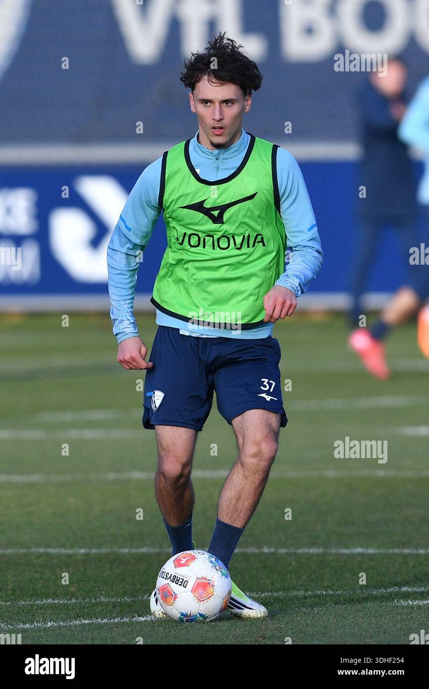 Bochum, Germany. 21st Jan, 2026. Fussball 1. Bundesliga Training VfL ...